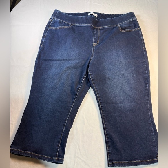 Lane Bryant | Pants & Jumpsuits | Lane Bryant Womens Denim Capri Pants ...